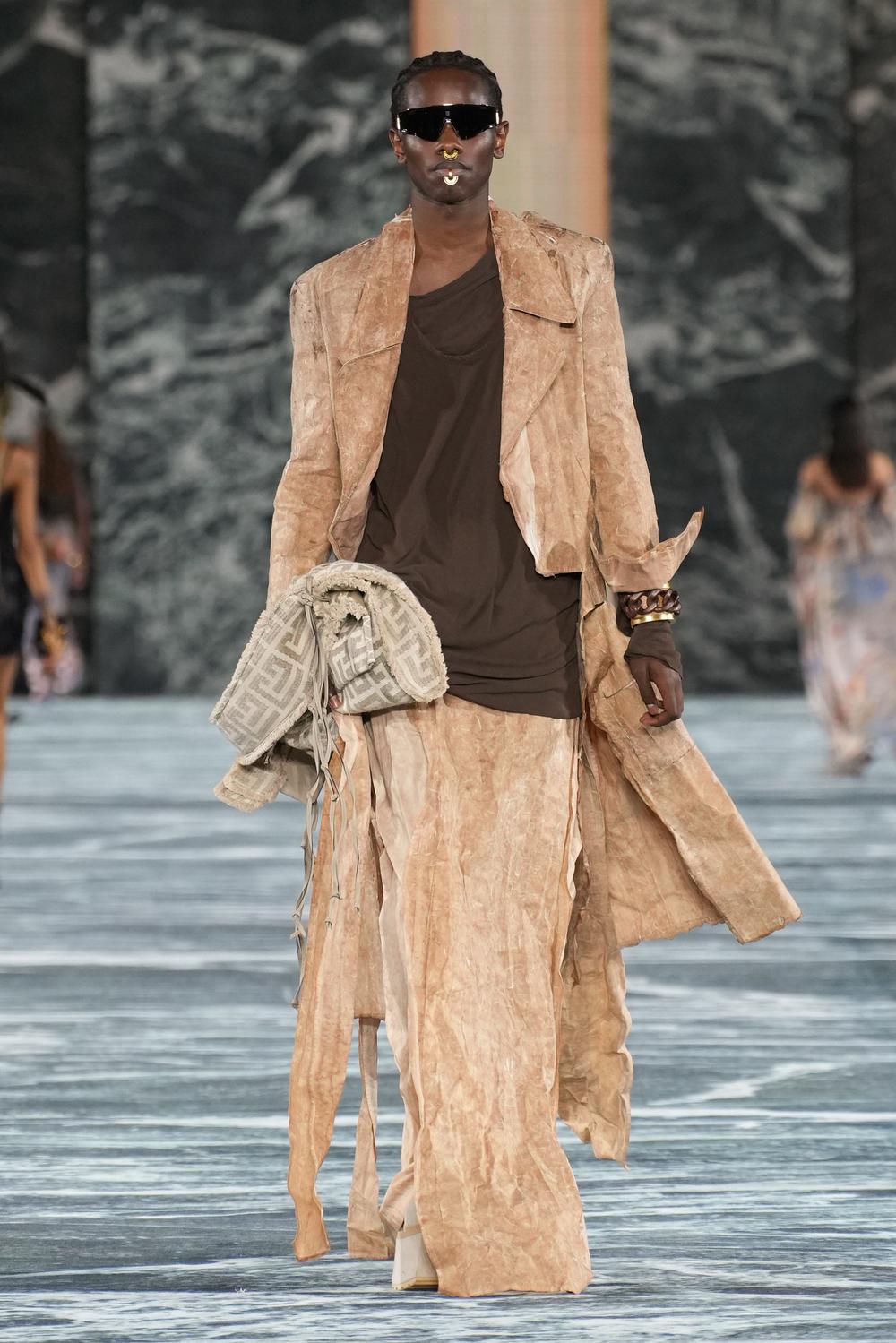 Défilé Balmain Prêt à Porter Printemps Eté 2023